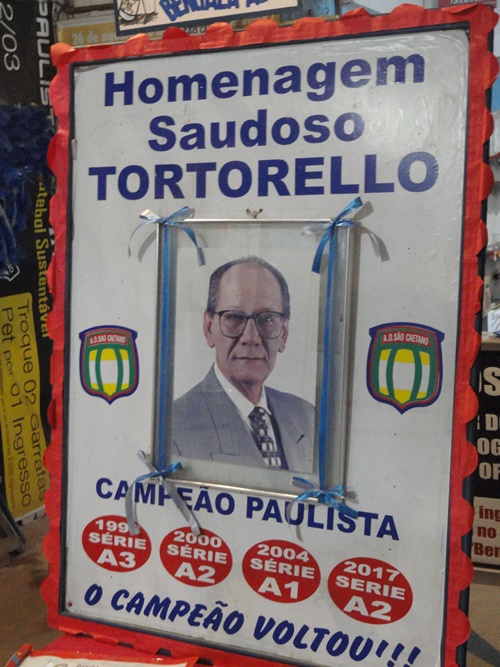 O Azulão resiste. Pela fibra da Bengala Azul. Uma torcida diferente ...