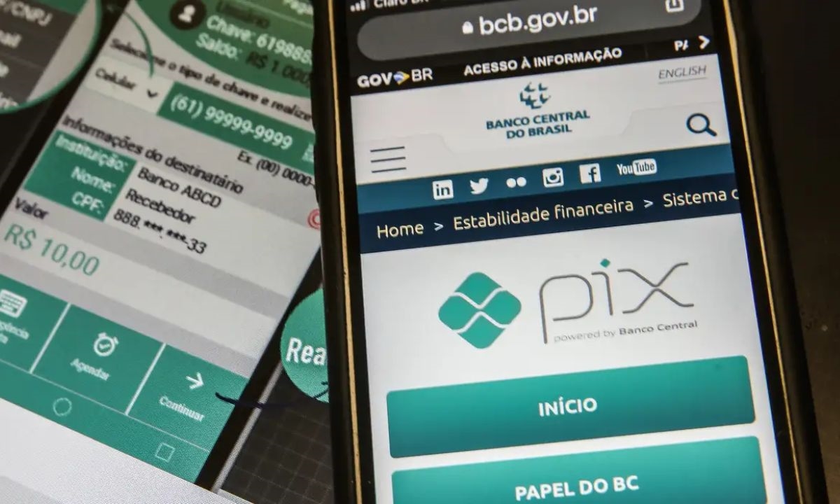 Hackers roubam R$ 400 milhões em operação de Pix - 31/08/2025 | Diário ...