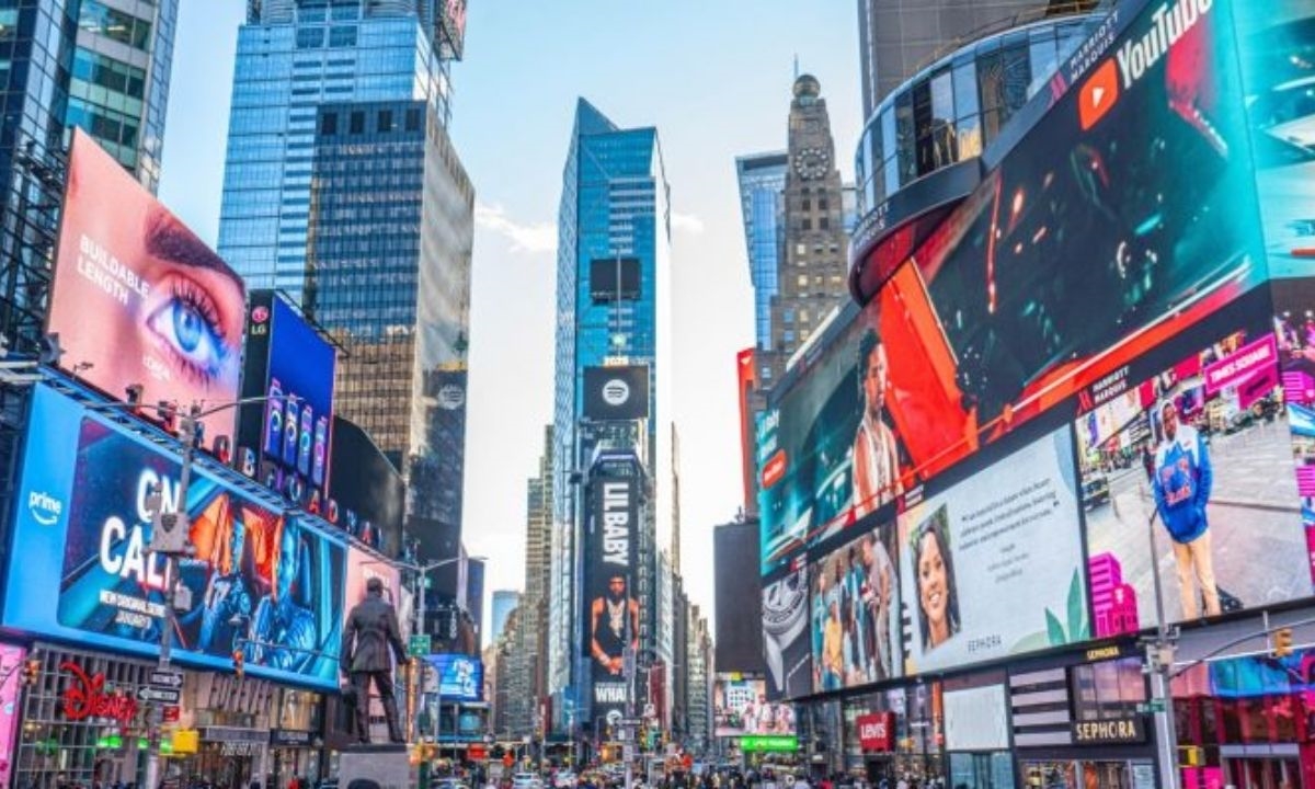 'Times Square' no centro de SP: comissão que regula Lei Cidade Limpa ...